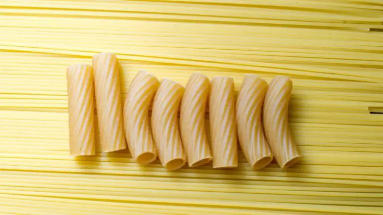 Can Guinea Pigs Eat Pasta? (Risks, Facts & More) - Guinea Pig Tube